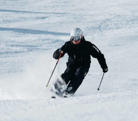 Ski Turns: An Expert Guide To Ski Turn Types And Techniques – Carv