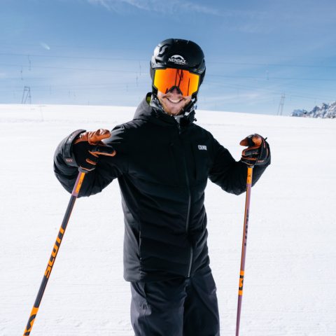 Learning to Ski as an Adult: 3 Tips for Beginners – Carv